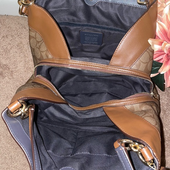 Coach | Bags | Coach Shoulder Bag In Signature Canvas | Poshmark